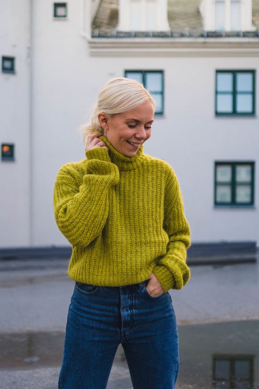 Bruravik Sweater Apple Green - Vakre Vene