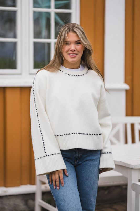 Roeme Knit Stitch Blouse Offwhite - Vakre Vene