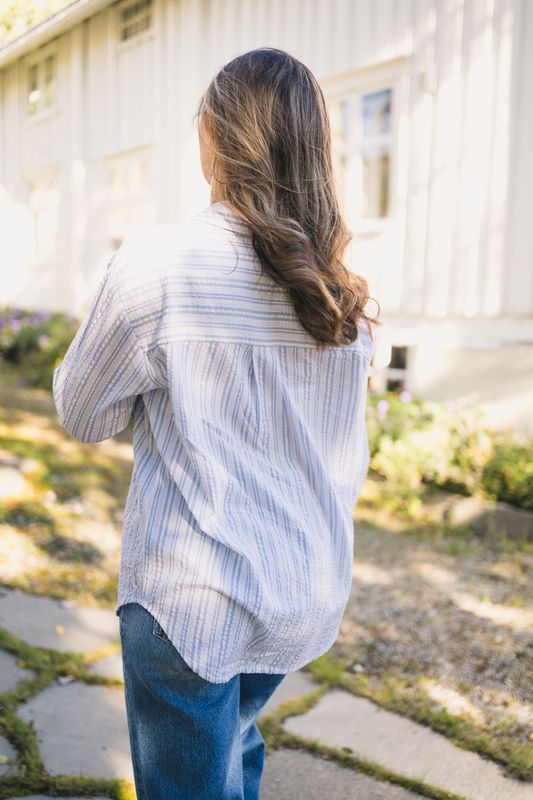 Bibi Crepe Shirt Light Blue - Vakre Vene