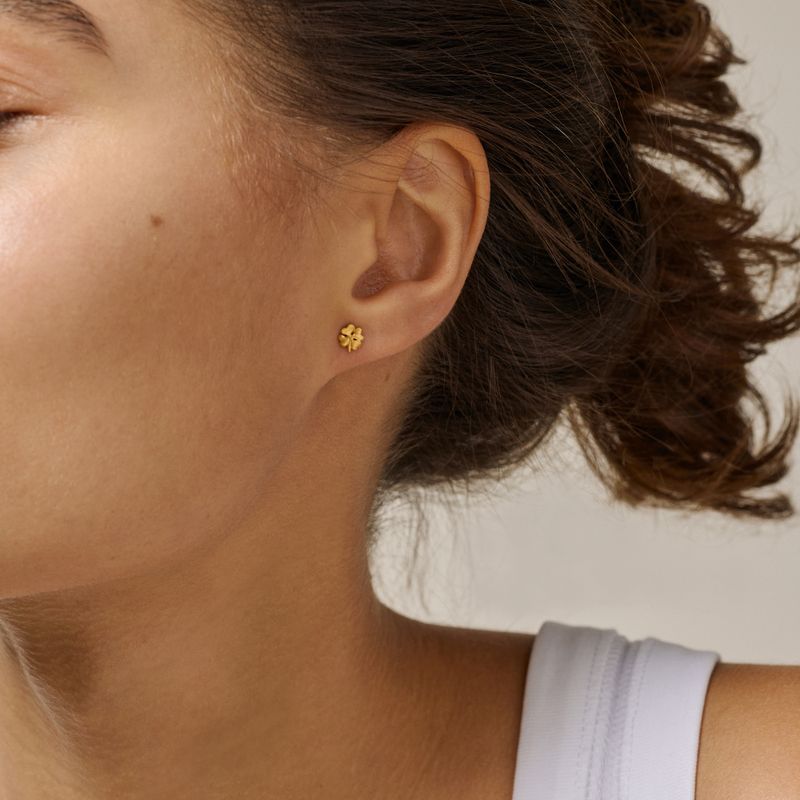 Organic Clover Mini Studs Gold - Vakre Vene