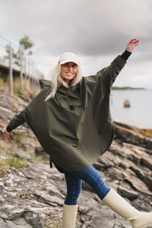 Bergen Poncho Grape Leaf - Vakre Vene